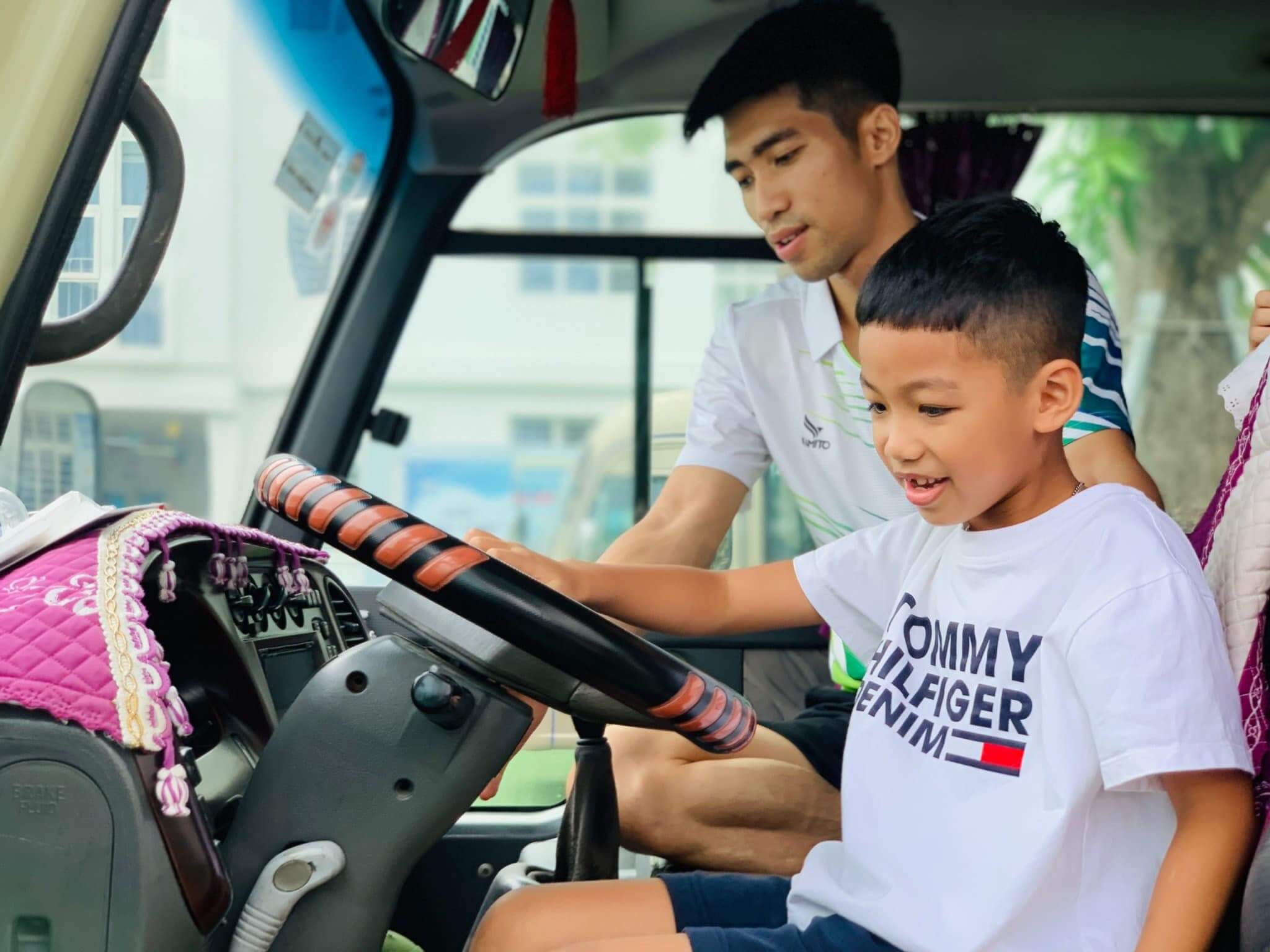 THỰC HÀNH KỸ NĂNG THOÁT HIỂM KHI ĐI XE BUS & SƠ CỨU VẾT THƯƠNG CỦA NGSER KHỐI 1,2,3 - Hội phụ ...